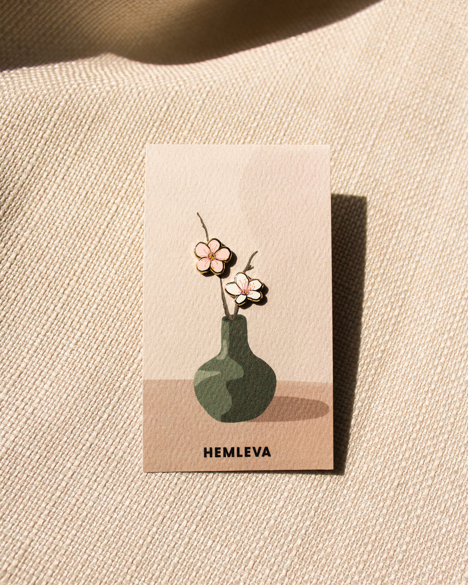 Cherry Blossom Studs – HEMLEVA